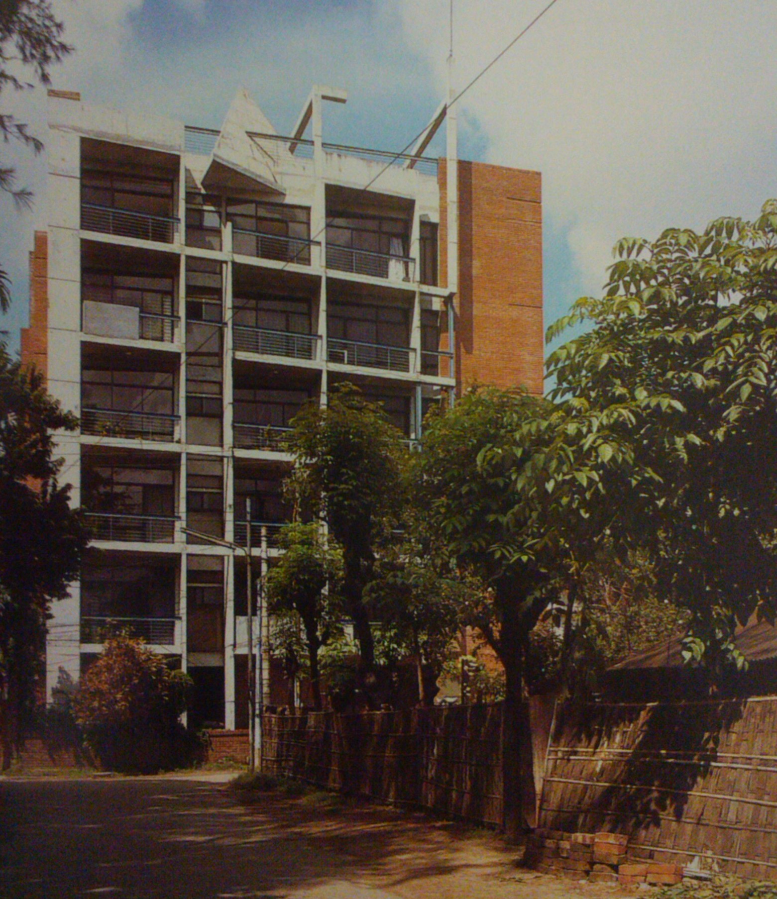 A5 Residence – Lalmatia, Dhaka, Bangladesh | AEWORLDMAP.COM (3,300+ posts)