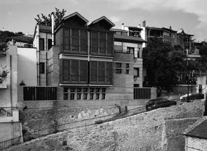 House in Ano Poli | AEWORLDMAP.COM (3,300+ posts)